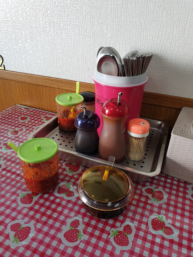 No condiments on table in Taiwan drives me crazy - Food & Drink - Forumosa