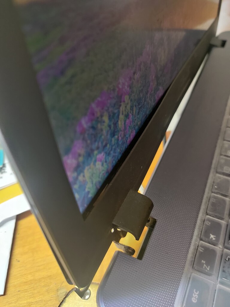 Repair laptop computer hinge (Photo attached) - Technology - Forumosa